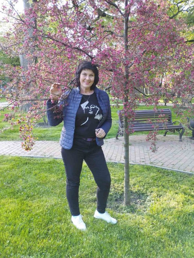 Olha, 58, Dickinson - "123 Date Me!"