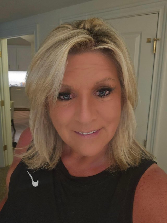 Pamela, 52, Los Angeles - "123 Date Me!"